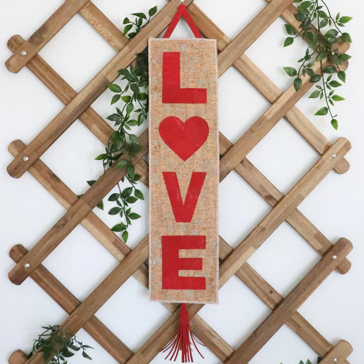 LST209 | Love Banner by Sallie Tomato | Threadloop