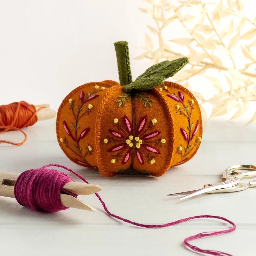 Embroidered felt pumpkin by The Hoop in Hand | Threadloop