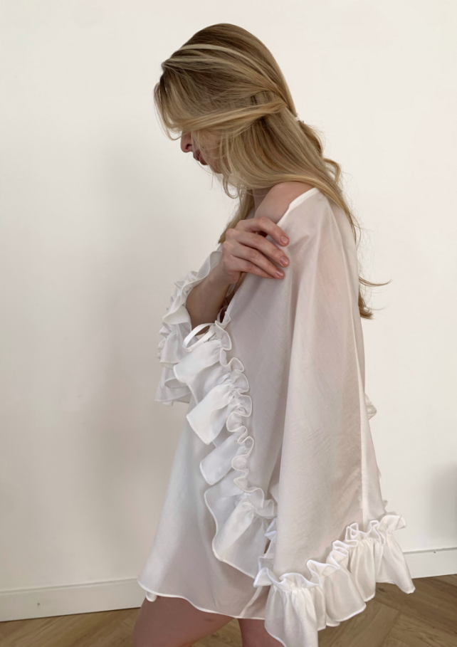 Angelica Peignoir by Yarina Patterns | Threadloop