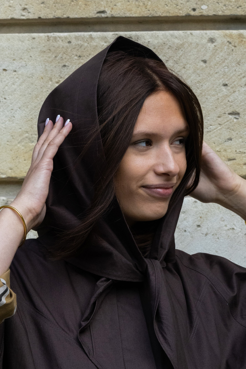 La Rain Hood by Atelier Brunette | Threadloop