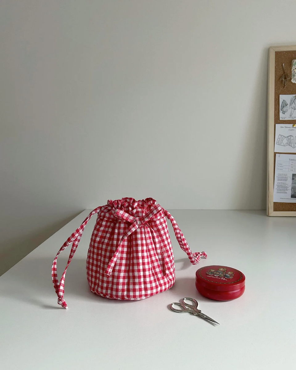 Carmine Pouch by Porche Patterns | Threadloop